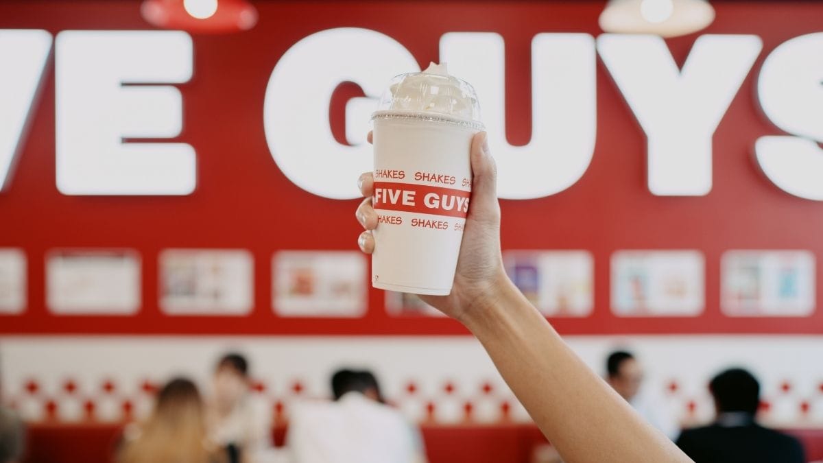 FIVE GUYS MELANCARKAN RESTORAN PERTAMA DI RESORT WORLD GENTING - GLAM ...